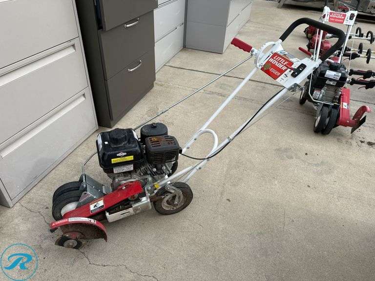 Little Wonder Pro Edger with Briggs & Stratton 550 Series Engine ...