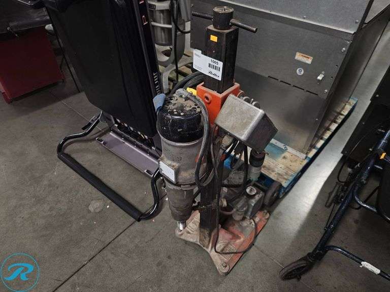 Black & Decker M1 Core Bore Drill with Base - Roller Auctions