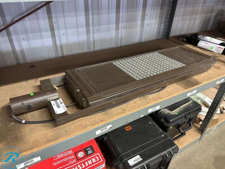 Signaray Lighting LLC Model 15-M-124-C-6-NUV-EMF-DZ LED Light Fixture ...