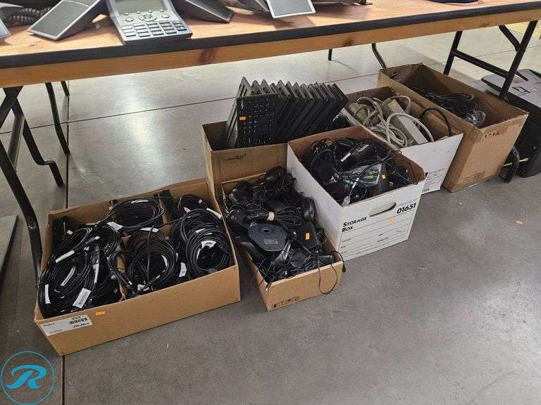 Computer Peripherals and Cables in Five Boxes - Roller Auctions