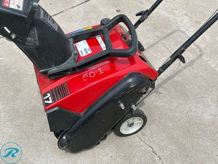 Snapper LE17 Single-Stage Gas-Powered Snowblower (Missing Key) - Roller ...