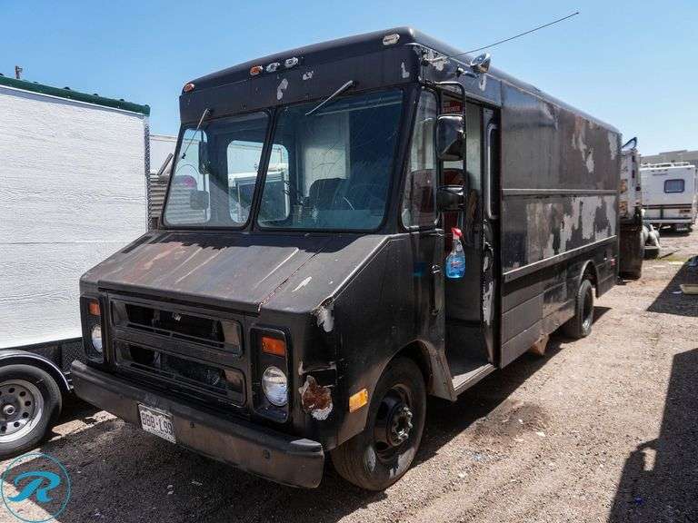 1984 Chevrolet P30 - Roller Auctions