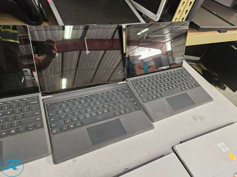 (11) Microsoft Surface Laptops with Keyboards (2-Missing Keyboard) - Roller Auctions
