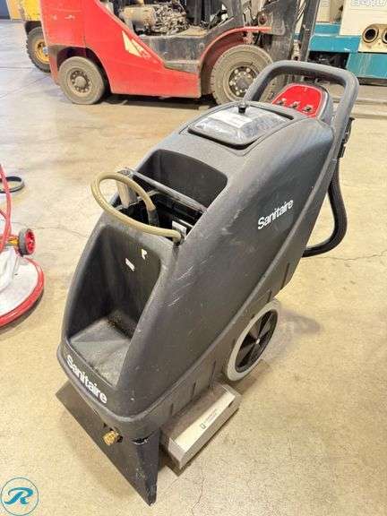 Sanitaire SC6095A 9-Gallon Extractor Self-Contained Carpet Cleaner ...