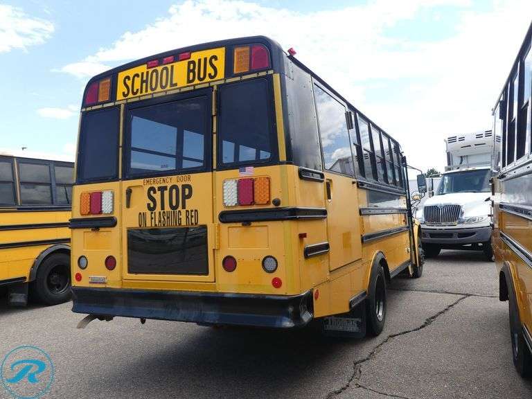 2009 Thomas Saf-T-Liner C2 Freightliner RWD 30-Passenger School Bus ...