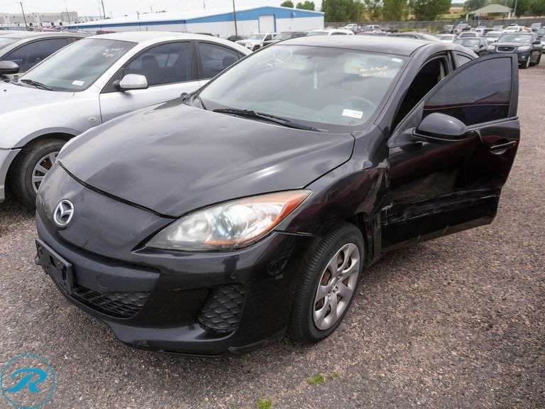 2013 Mazda Mazda3 i Sport FWD - Roller Auctions
