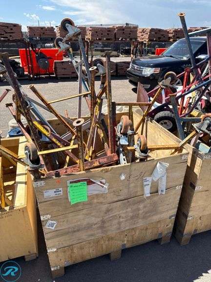 Crate of Metal Pipe Stands and Supports - Roller Auctions