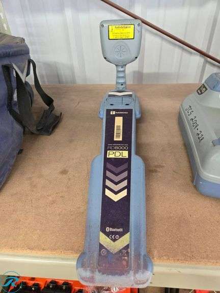 Radiodetection RD4000 PDL and Radiodetection TX-10 Locator System with ...