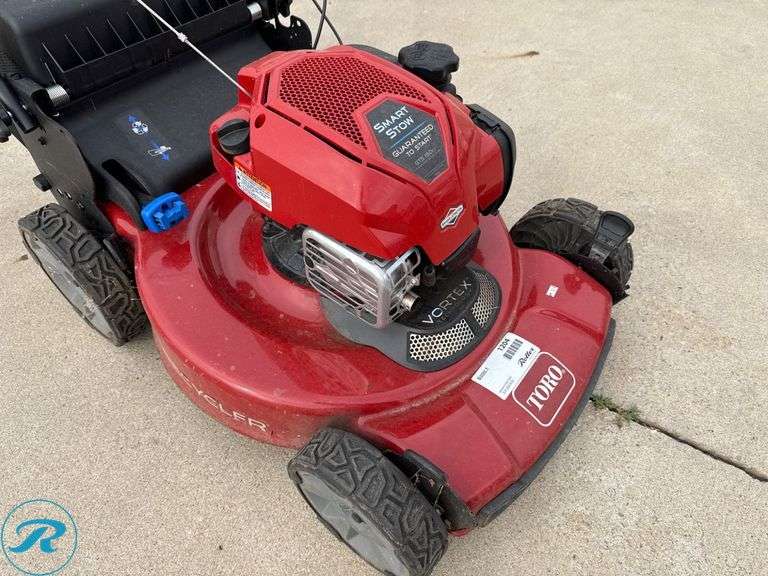 Toro 21465 Personal Pace Auto-Drive SmartStow Gas-Powered Lawn Mower ...