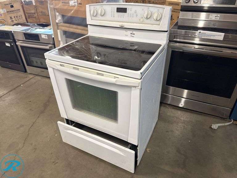 Whirlpool Gold Electric Range with Glass Cooktop and Oven (Used ...