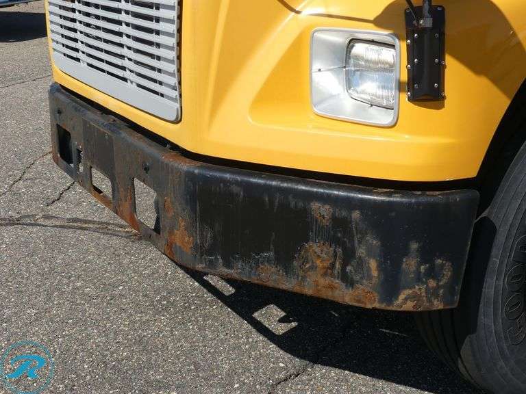 2001 Thomas FS65 Freightliner RWD 77-Passenger School Bus - Roller Auctions