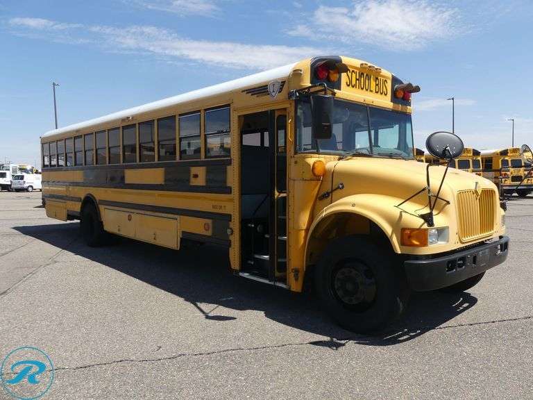 2004 IC Corporation 3000IC RWD 77-Passenger School Bus - Roller Auctions