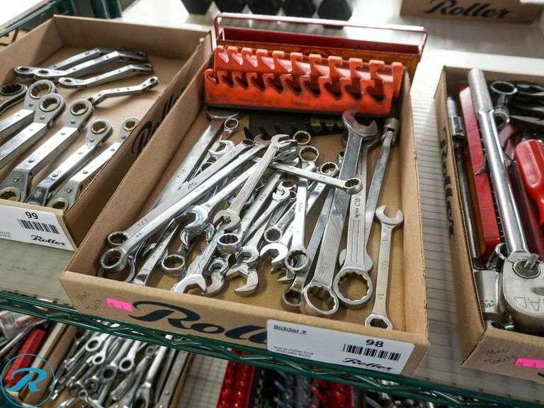 Tray of Mac Tools Including Assorted Combination Wrenches and Organizer - Roller Auctions