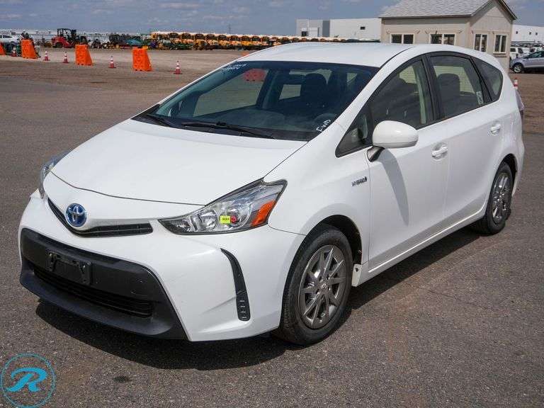 2017 Toyota Prius V3 Hybrid FWD - Roller Auctions