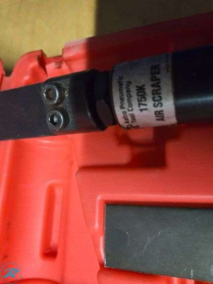 Astro Pneumatic 1750K Air Scraper Kit With Accessories - Roller Auctions