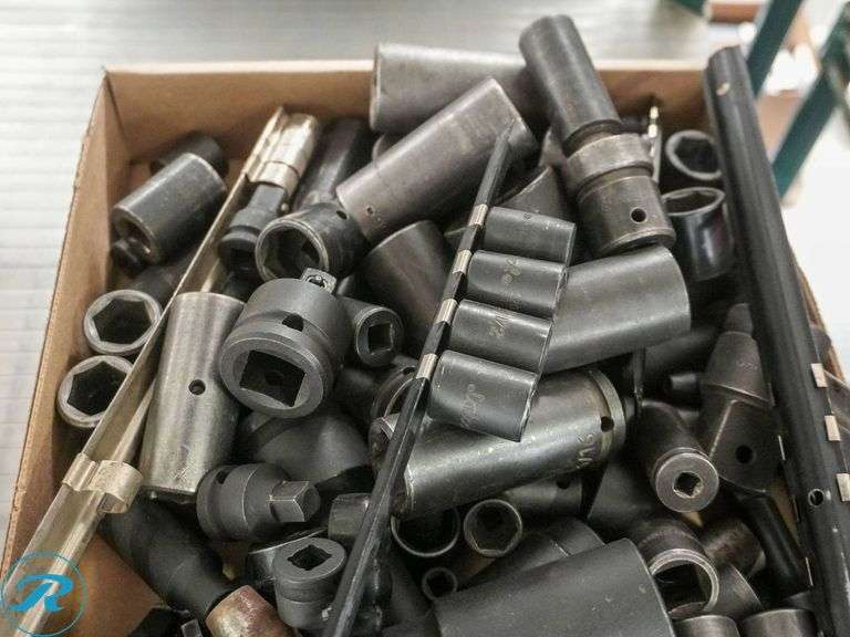 Tray of Impact Sockets and Extension Bars - Roller Auctions