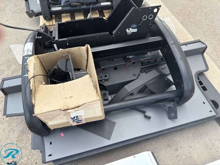 Police Vehicle Parts and Electrical Components - Roller Auctions