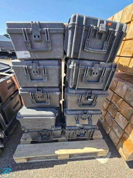 Pallet of Hard Plastic Storage Cases - Roller Auctions