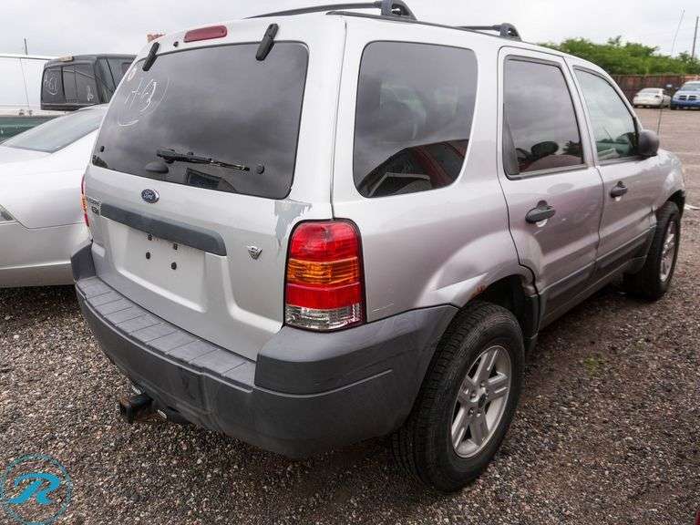 2006 Ford Escape XLT 4WD - Roller Auctions
