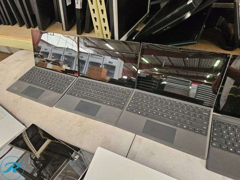 (11) Microsoft Surface Laptops with Keyboards (2-Missing Keyboard) - Roller Auctions