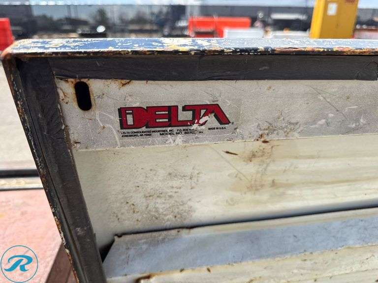 Delta crossover Toolbox - Roller Auctions