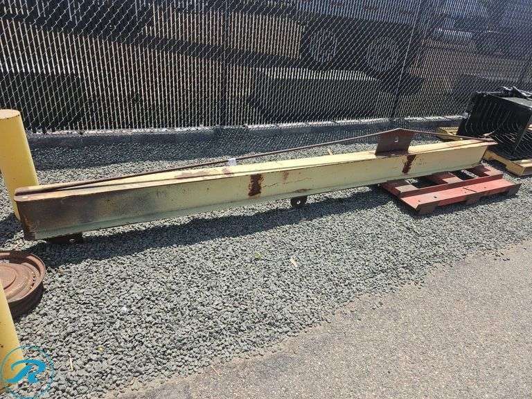Yellow Steel Beam with Central Mounting Bracket - Roller Auctions