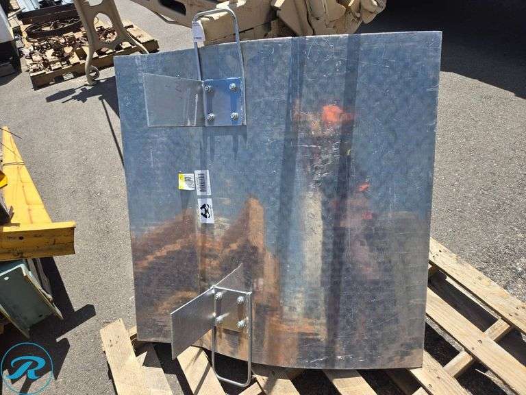 Metal Diamond Plate Loading Dock Plate, Model 4LGV3A - Roller Auctions