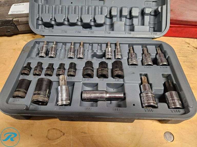 Blue-Point Socket Bit Set with Case, Incomplete - Roller Auctions