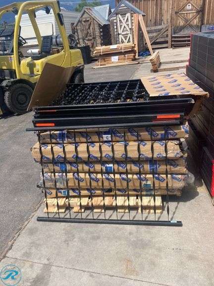 (33) New- Gilpin Patterson 4-ft x 36-in Black Metal Deck Rail Kit ...