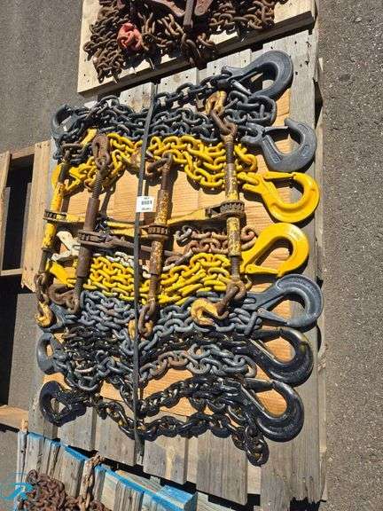 Pallet of Heavy-Duty Steel Chains with Hooks - Roller Auctions