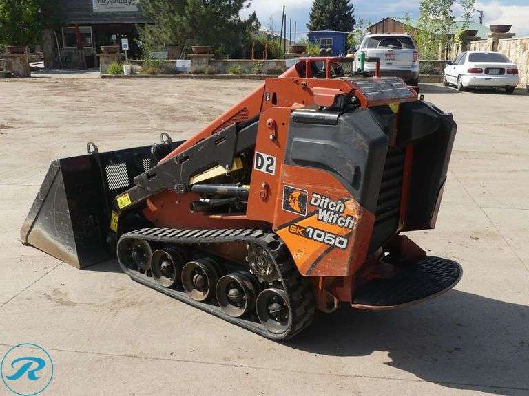 2018 Ditch Witch SK1050 Mini Skid Steer Loader - Roller Auctions