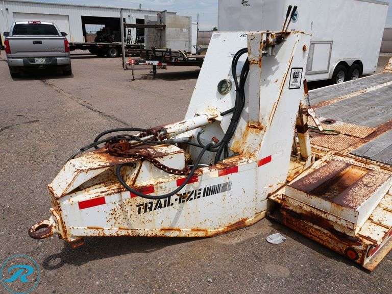2000 Trail-Eze DGP18H20 T/A Lowboy Trailer - Roller Auctions