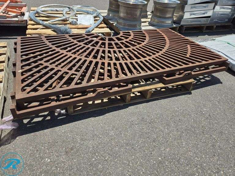 Two Steel Grates with Radial Slot Design - Roller Auctions