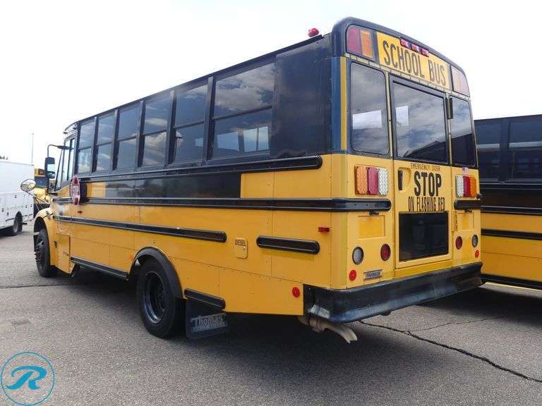 2009 Freightliner B2 Saf-T-Liner C2 RWD 30-Passenger School Bus ...