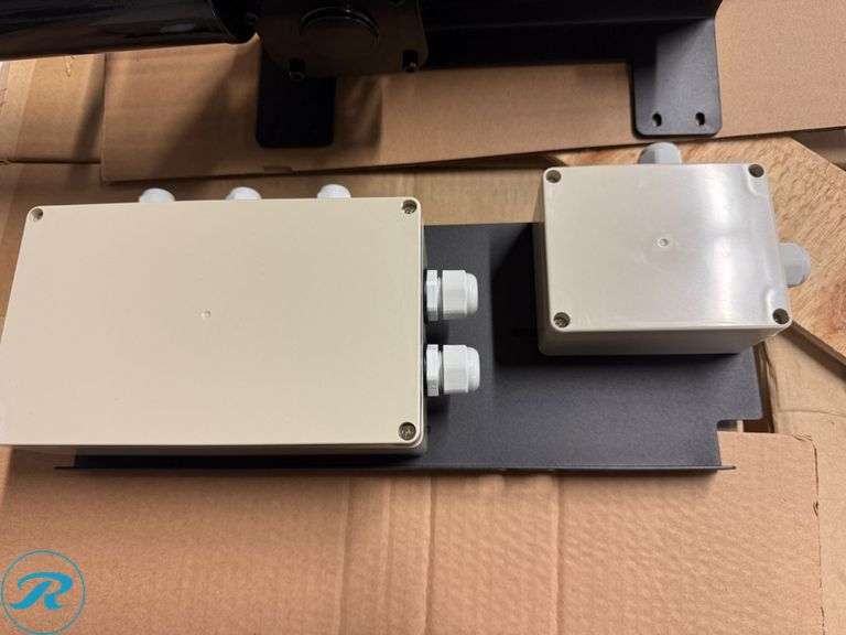 (1) Slide Column Drive Assembly with Electric Motor and Mounted Control ...