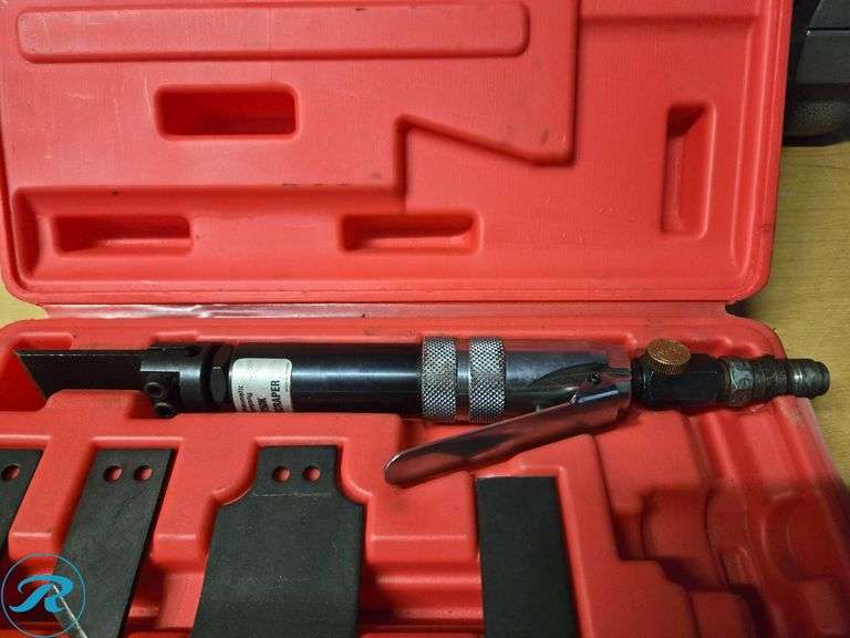 Astro Pneumatic 1750K Air Scraper Kit With Accessories - Roller Auctions