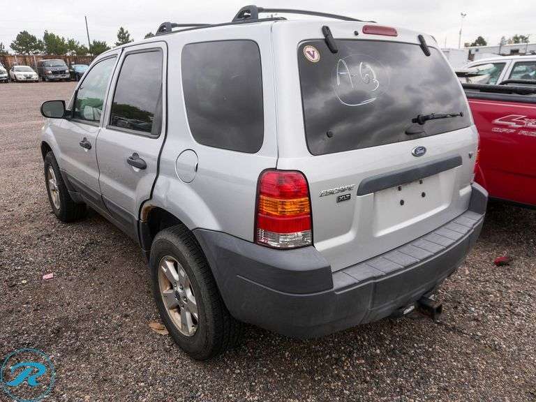 2006 Ford Escape XLT 4WD - Roller Auctions