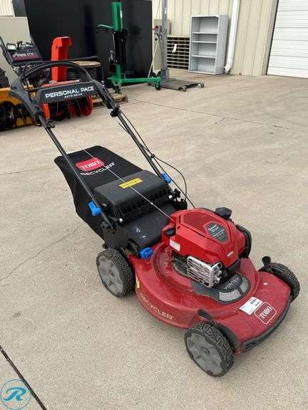 Toro 21465 Personal Pace Auto-Drive SmartStow Gas-Powered Lawn Mower ...