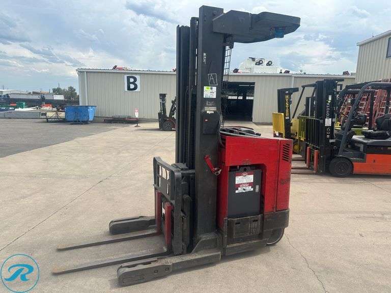 Raymond EASI R40TT Stand-On Electric Forklift - Roller Auctions