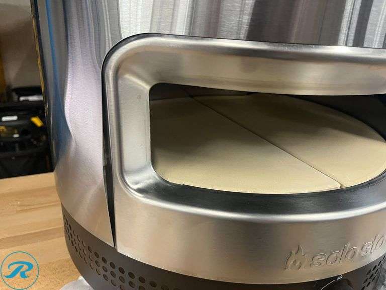 Solo Stove Pi Prime Pizza Oven Bundle - New - Minor Damage - Roller ...