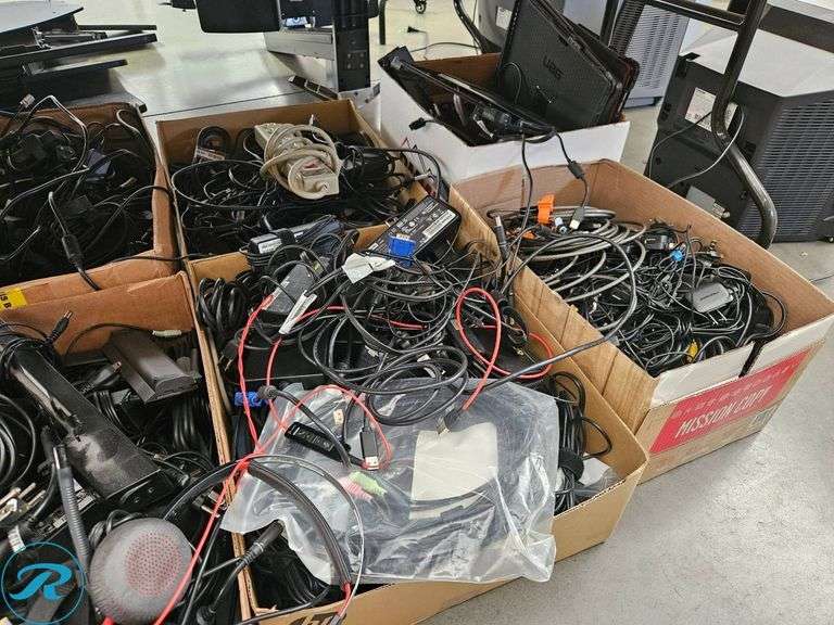 Power Adapters, Cables, and Miscellaneous Electronics - Roller Auctions