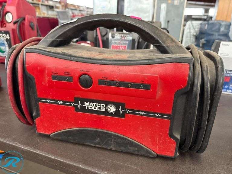 Matco Tools MJS3500 18Ah Jumpstarter, Portable Battery Booster - Roller ...
