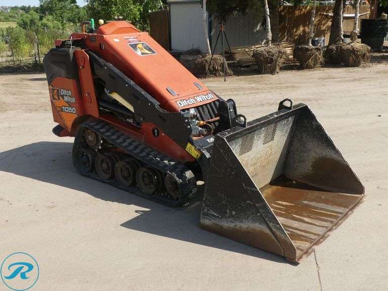 2018 Ditch Witch SK1050 Mini Skid Steer Loader - Roller Auctions