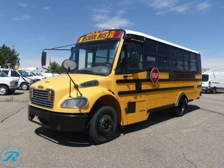 2009 Freightliner B2 Saf-T-Liner C2 RWD 30-Passenger School Bus ...