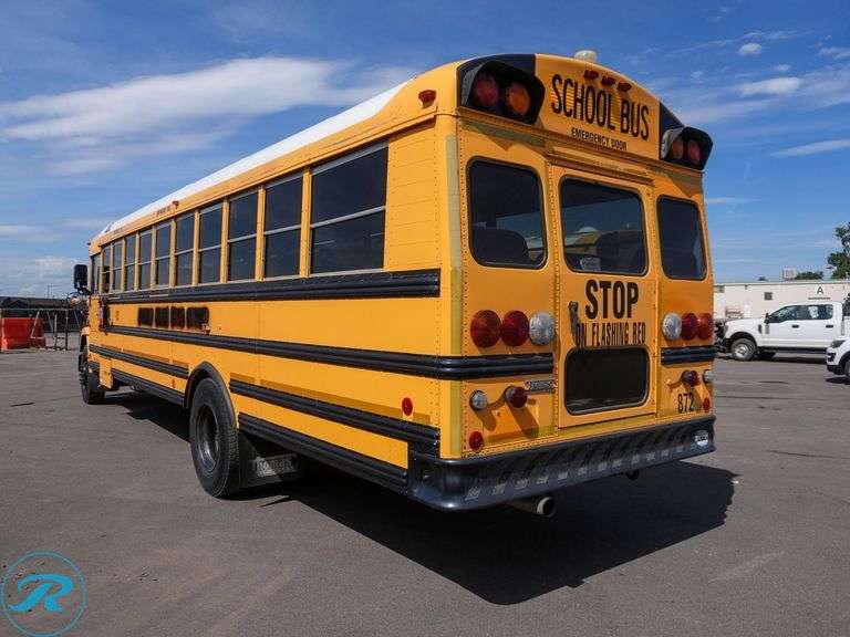 2004 Thomas Freightliner RWD 65-Passenger School Bus - Roller Auctions