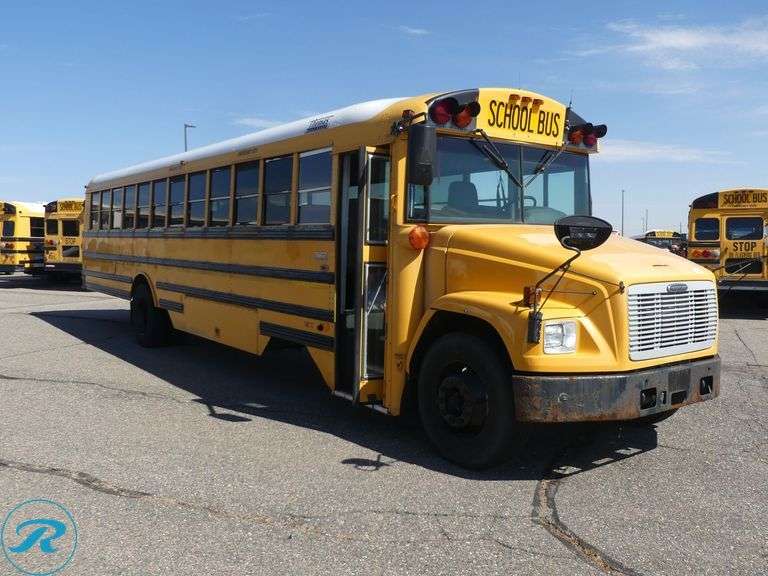 2001 Thomas FS65 Freightliner RWD 77-Passenger School Bus - Roller Auctions