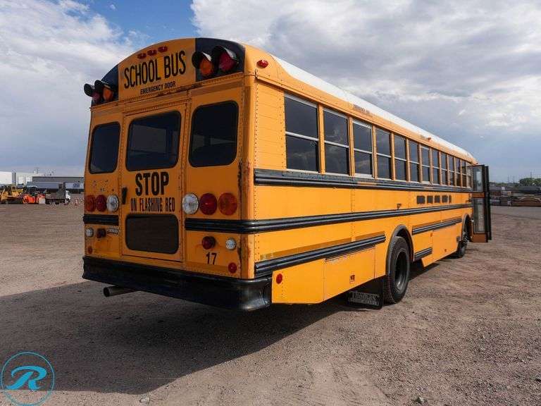 2005 Thomas Built Mvp-Ef (Engine Front) RWD 72-Passenger Bus - Roller ...