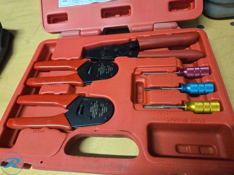 Deutsch Terminals Service Kit in Red Plastic Case - Roller Auctions
