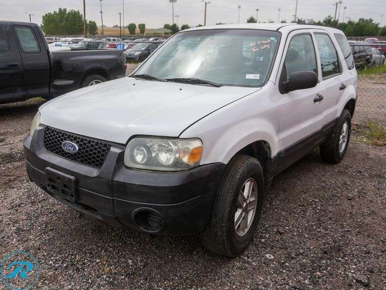 2007 Ford Escape XLS 4WD - Roller Auctions