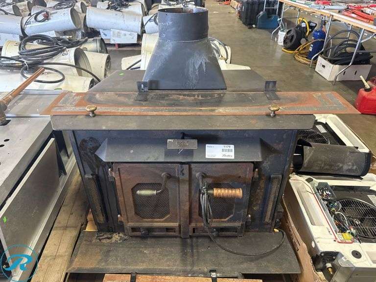 Buck Stove Regular Buck Wood-Burning Fireplace Insert with Accessories ...